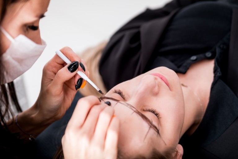 Micropigmentación vs Microblading: Conoce la Diferencia para Mejorar tu ...